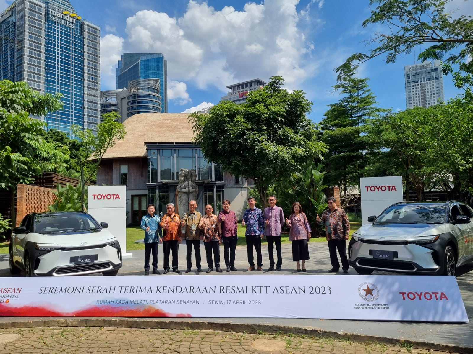 65 Unit Mobil Listrik Toyota bZ4X Jadi Kendaraan Resmi KTT ASEAN